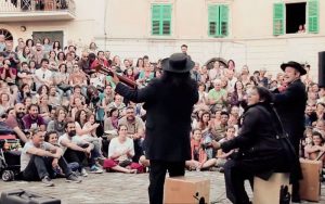 Home - Paul Morocco and Olé!